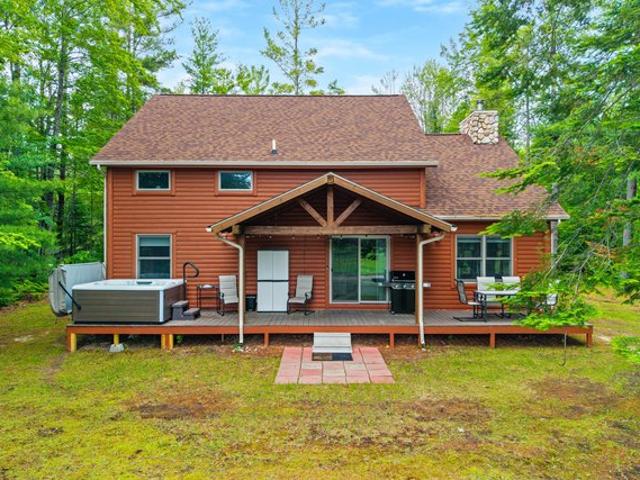 20915 E Riverside Dr, Hillman, MI 49746