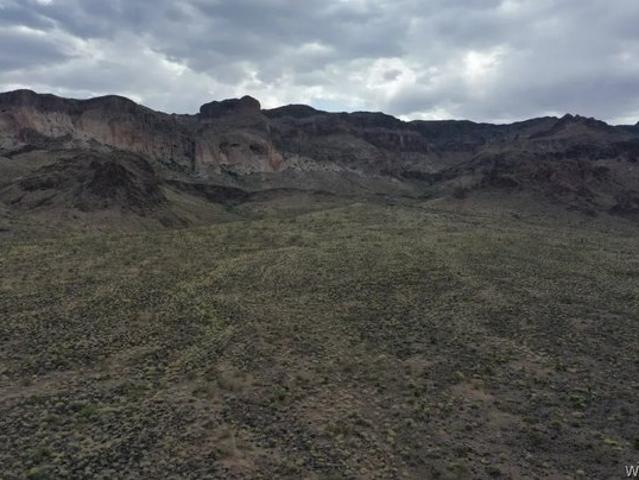 20919 W Geronimo Dr, Golden Valley, AZ 86413