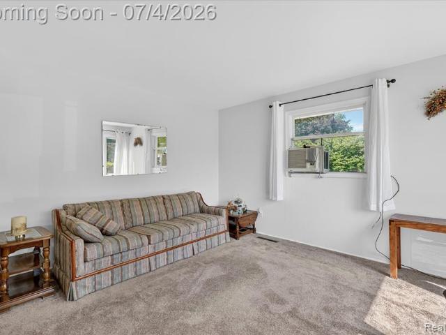 2091 N Irish Road