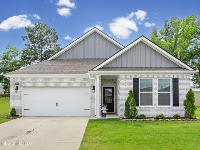 2091 Hyacinth Ln, Hernando, MS 38632