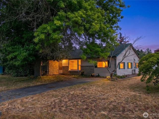2091 th Ave W, Edmonds, WA 98026