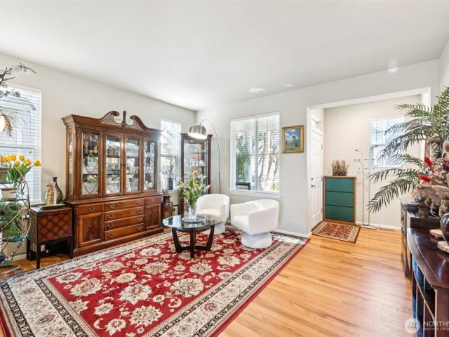 2091 th Avenue W