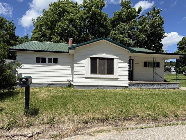 20922 Superior St, Onaway, MI 49765