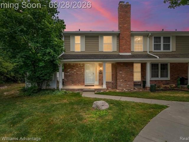 20928 E Glen Haven Cir, Novi, MI 48167