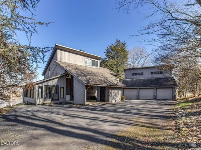 2092 Lakewood Dr, Loudon, TN 37774