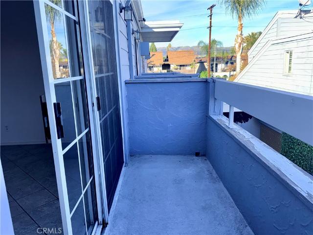 20930 Parthenia St, Unit 216, Canoga Park, CA 91304 | MLS #SR25277 | Compass