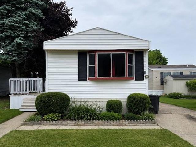 2093 McDivitt Ct Unit 183, Milford, MI 48381