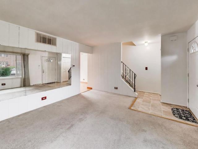 2093 Euclid Court