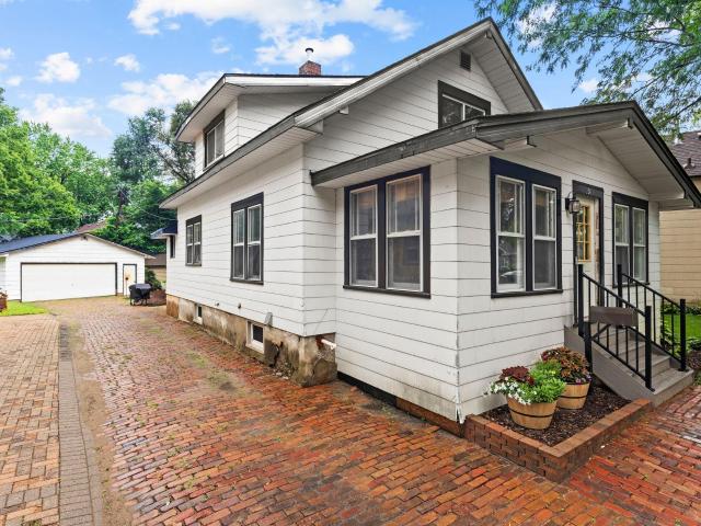 209 3rd Street W