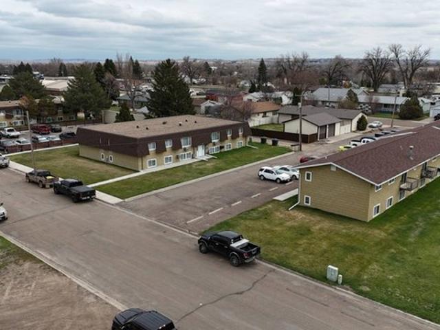 209 10th St SE, Sidney, MT 59270