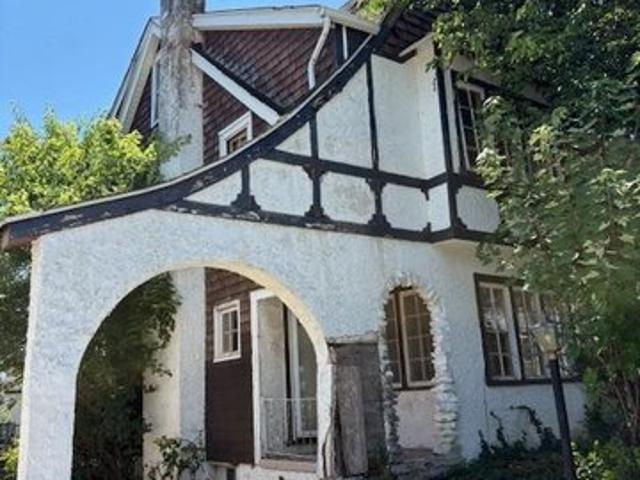 209 1st Ave, Broomall, PA 19008