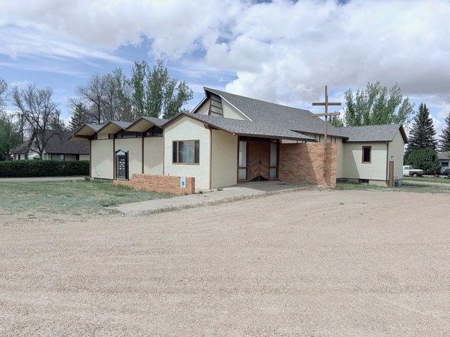 209 1st St, Hingham, MT 59528