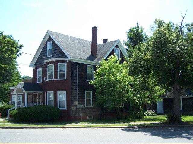 209 213 Sabattus St, Lewiston, ME 04240