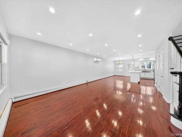 209 2 rd Avenue