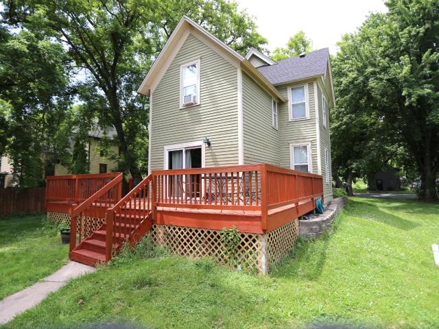 209 4th Street E