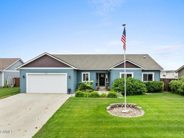 209 5th St SW, Tioga, ND 58852