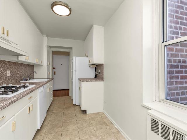 209 8 Avenue 6D