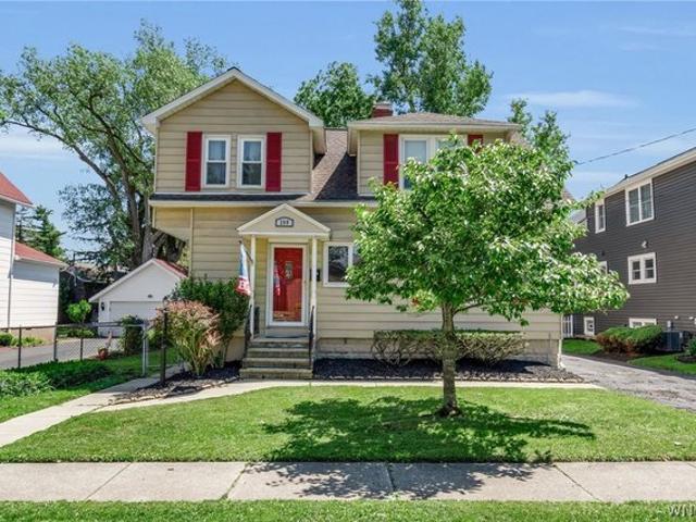 209 California Dr, Buffalo, NY 14221