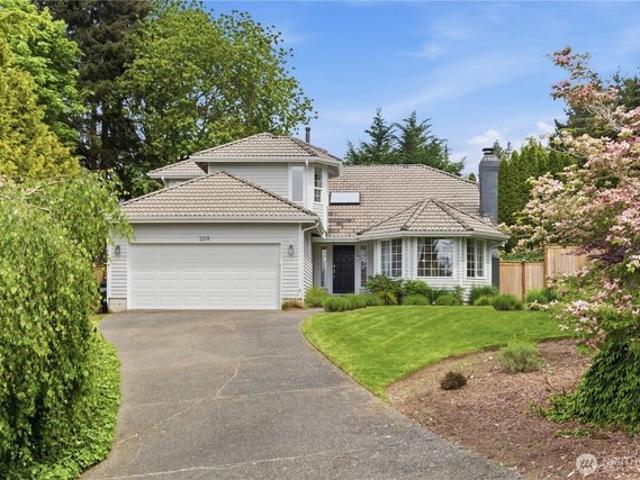 209 Casey Ct, Steilacoom, WA 98388