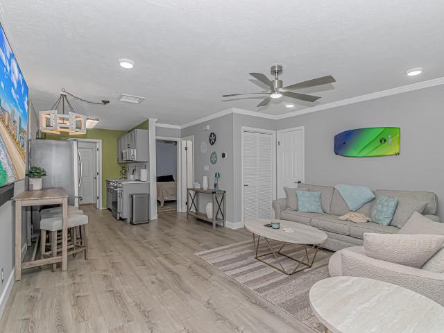 209 Cedar St. I 3