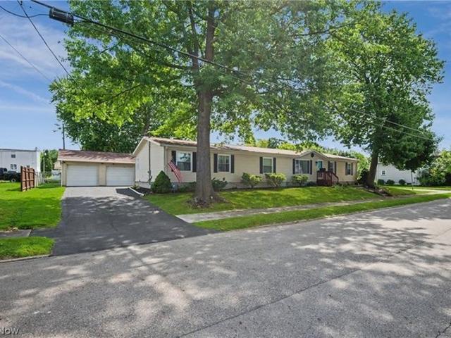 209 Cherry Ave, Niles, OH 44446