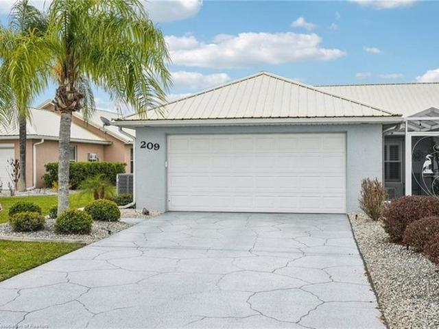 209 Clubhouse Ct, Sebring, FL 33876