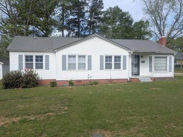 209 N 15th St, Clanton, AL 35045