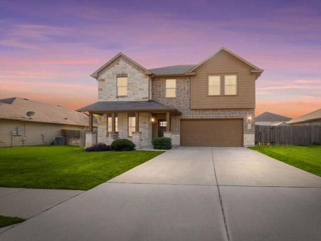 209 Anderson St, Hutto, TX 78634
