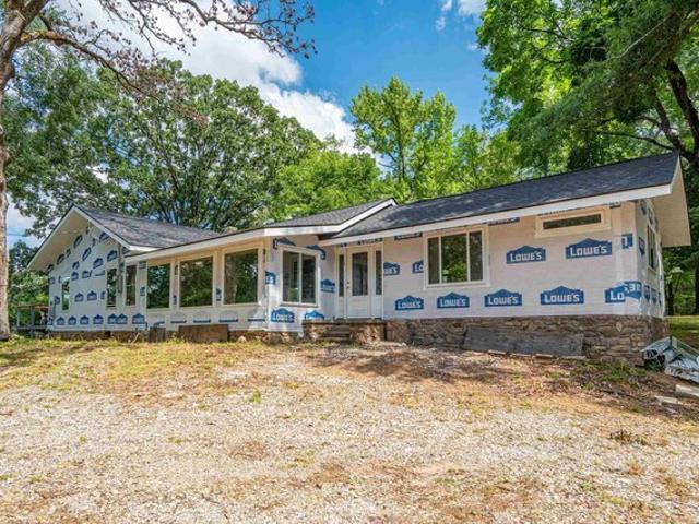 209 Avery St, Hot Springs, AR 71913