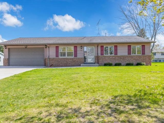 209 Beth Cir, Plymouth, WI 53073