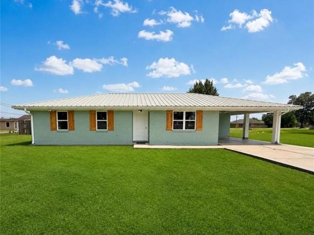 209 Belle Vue Ave, Lockport, LA 70374