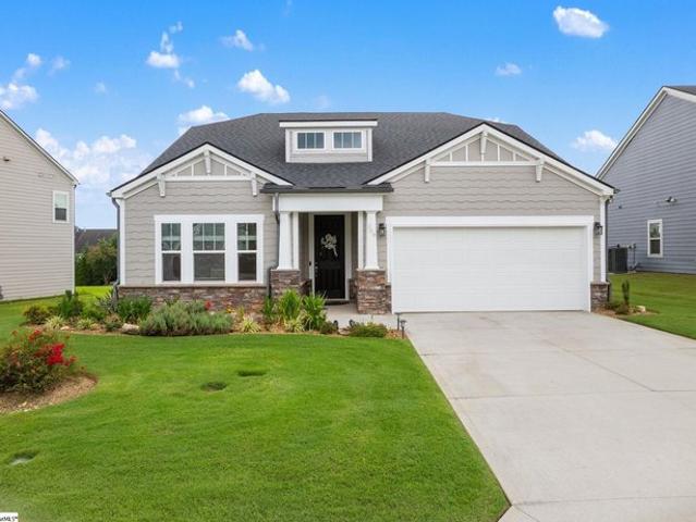 209 Blue Danube Dr, Simpsonville, SC 29681
