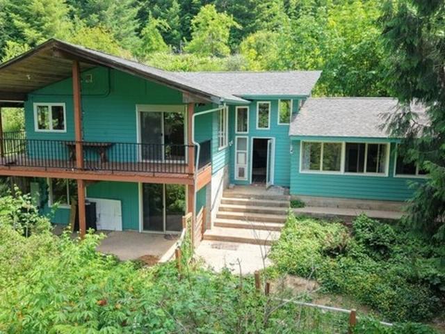209 Blanchard Rd, Centralia, WA 98531