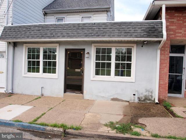 209 Bridgeboro Street