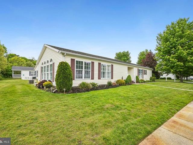 209 Burning Tree Ct, Mays Landing, NJ 08330