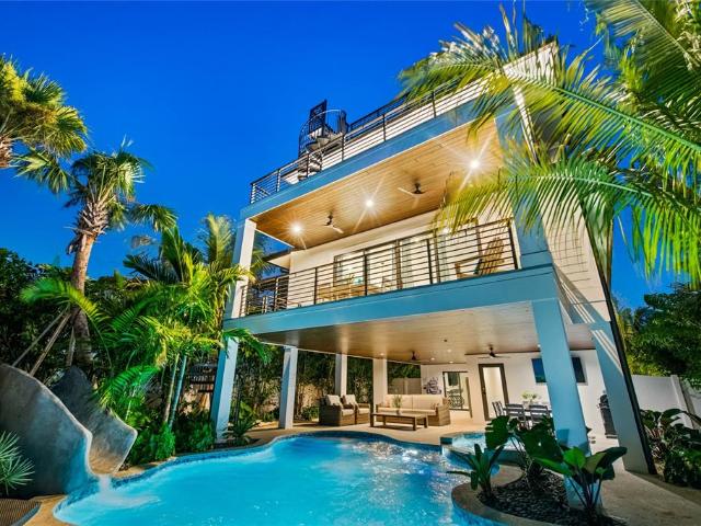 209 Garfield Dr, Sarasota, FL 34236 | MLS #A4688 | Compass
