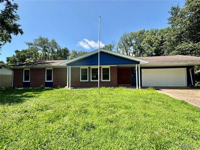209 Gettysburg Rd, Belleville, IL 62226