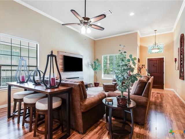 209 Geode Ln, Jarrell, TX 76537