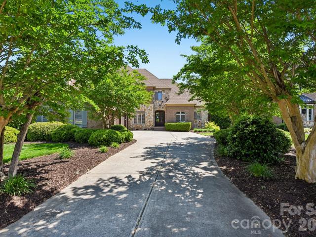 209 Glenmoor Dr, Waxhaw, NC 28173 | MLS #4371 | Compass