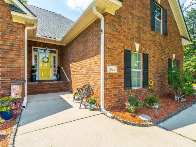 209 Gleneagles Drive
