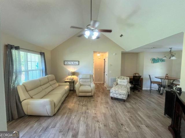 209 Greenbrier Circle NA