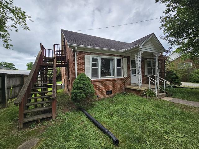 209 Dogwood St