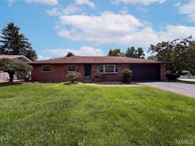 209 Dana Dr, Collinsville, IL 62234