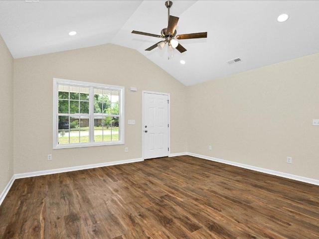 209 Dean Ave