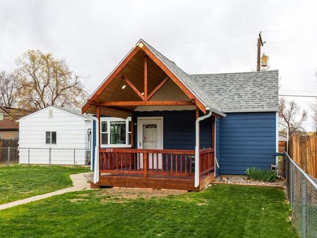 209 E 5th St, Laurel, MT 59044