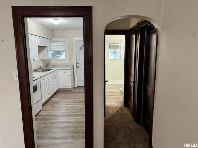 209 E 10TH Street # 1
