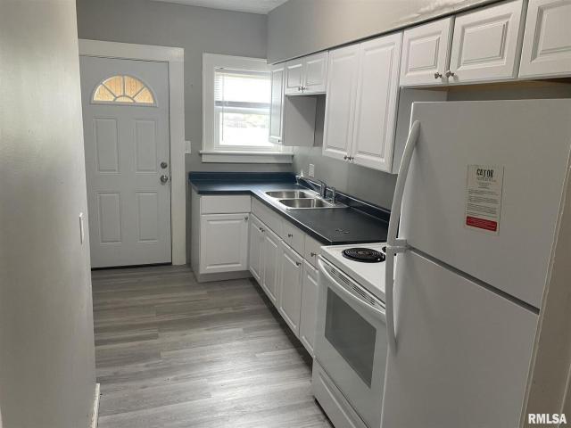 209 E 10TH Street # 3