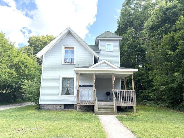 209 E Washington St, Greenville, MI 48838