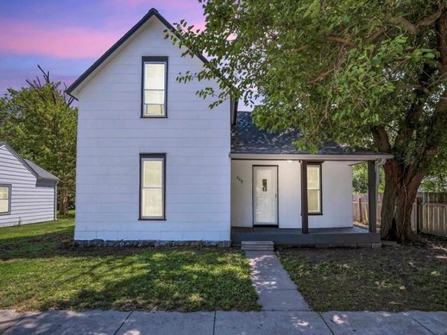 209 E Amos St, Hesston, KS 67062