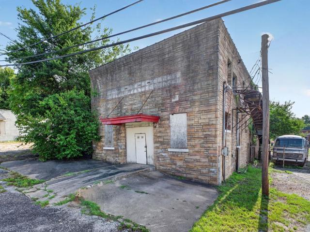 209 E Bramlett Road